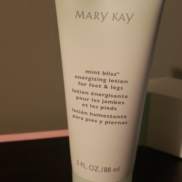 Mary Kay | Skincare | Mint Bliss Energizing Lotion For Feet And Legs ...